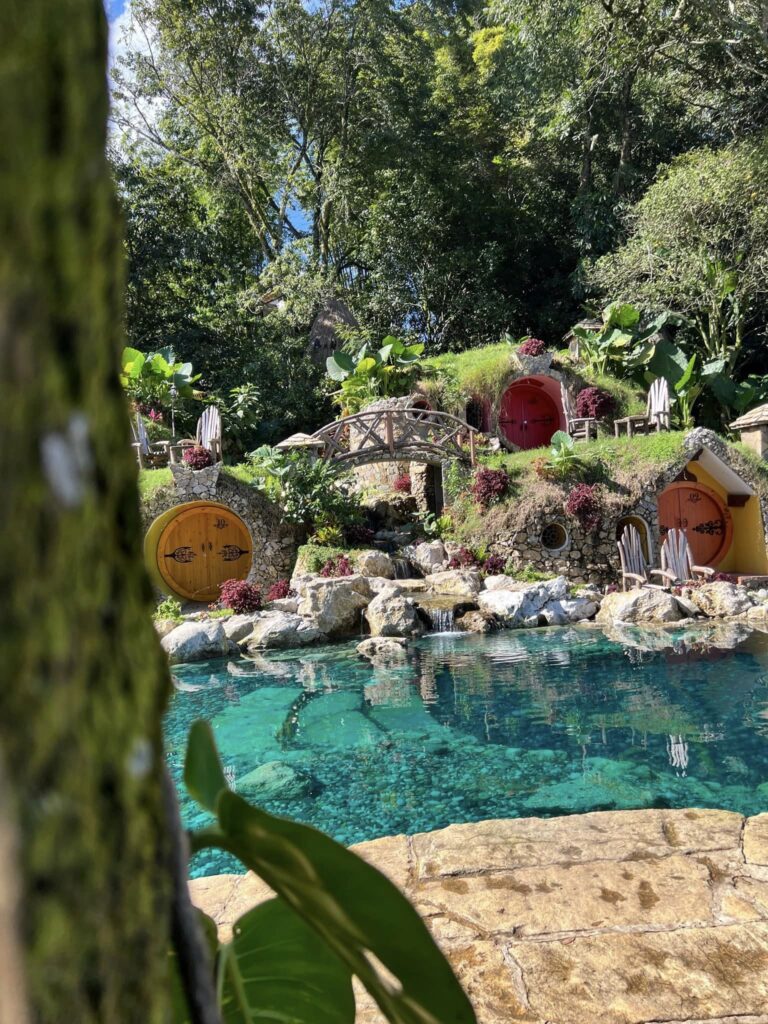 El curioso Hotel Tapasoli, el llamado Hobbiton está en México | Invertour